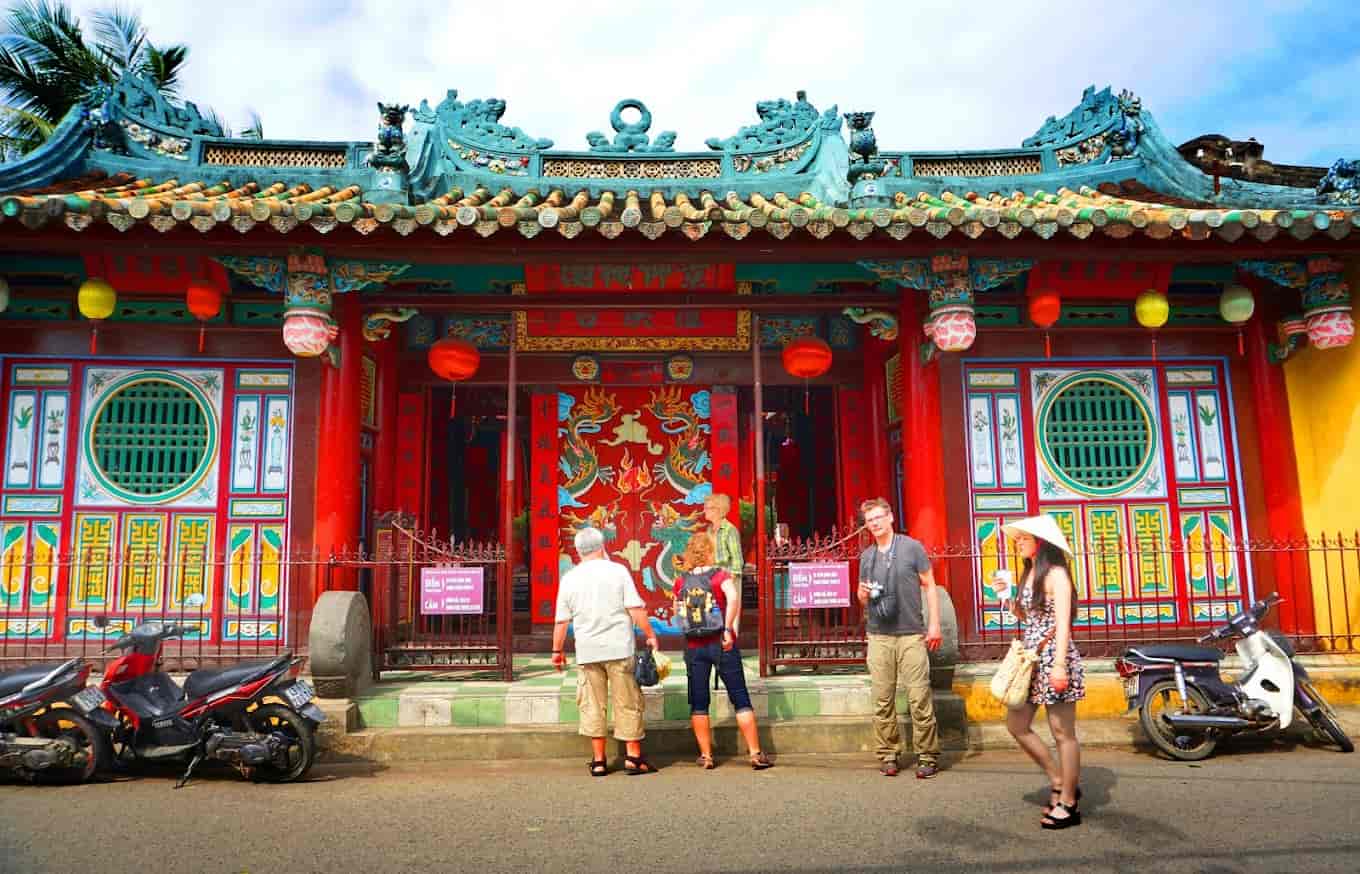 Explore Ong Pagoda - a sacred temple nearly 400 years old - Da Nang ...