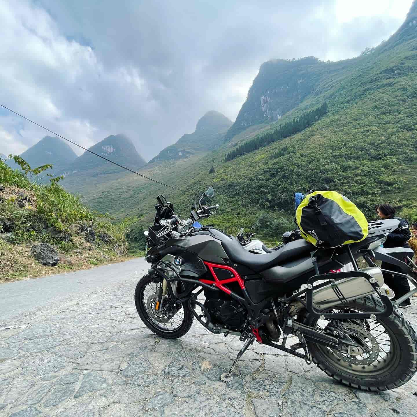 Explore Tham Ma Slope - An impressive mountain Pass in Ha Giang Land ...